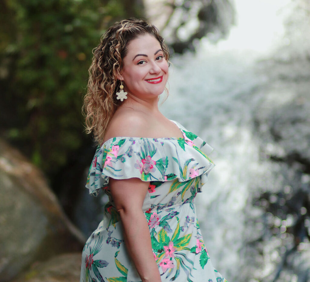 Financially Lit! – Jannese Torres – Personal Finance For Latinas